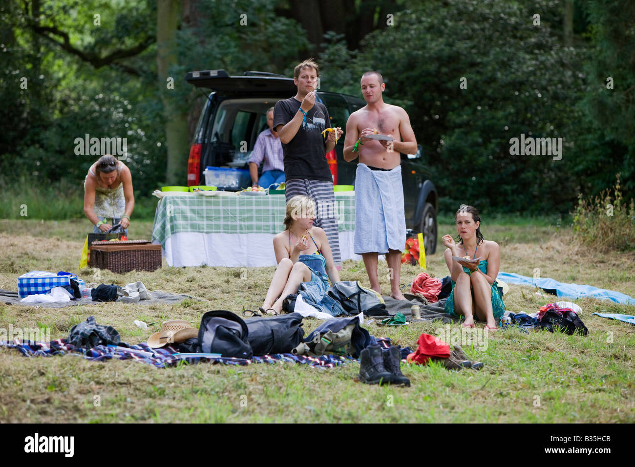Swimming picnic swim hi-res stock photography and images - Alamy