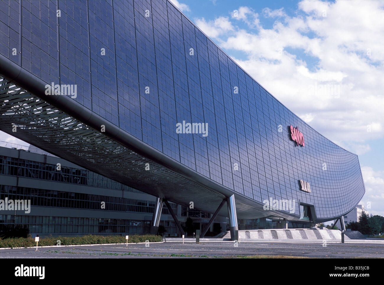 Sanyo Solar Ark unique shape building covered with photovoltaic solar ...