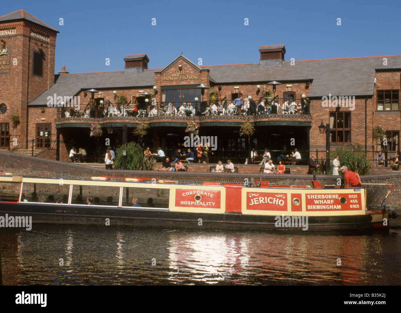 England Birmingham Canal & Pub Stock Photo - Alamy