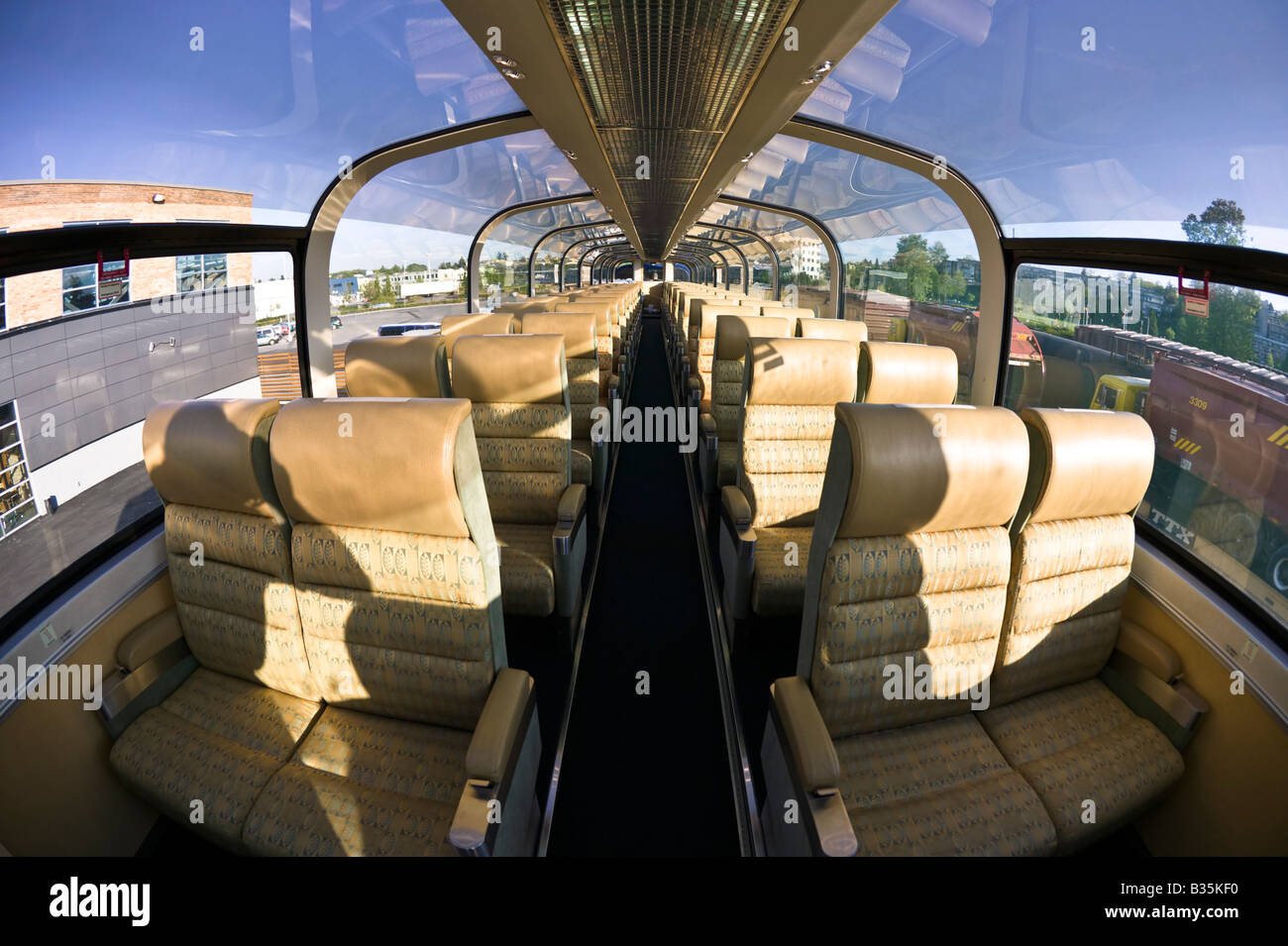 Observation car train hi-res stock photography and images - Alamy