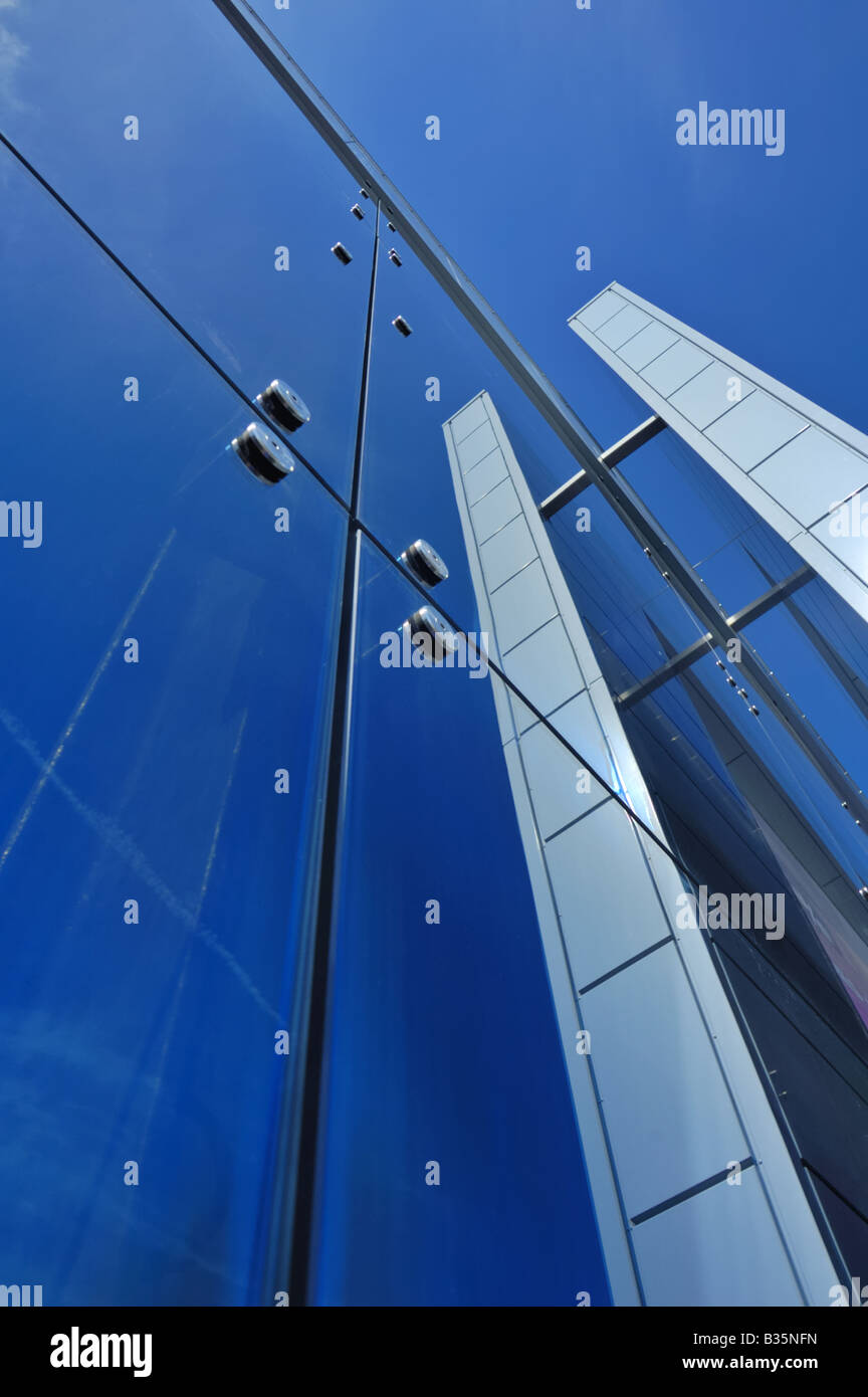 Facade modern building framed hi-res stock photography and images - Alamy