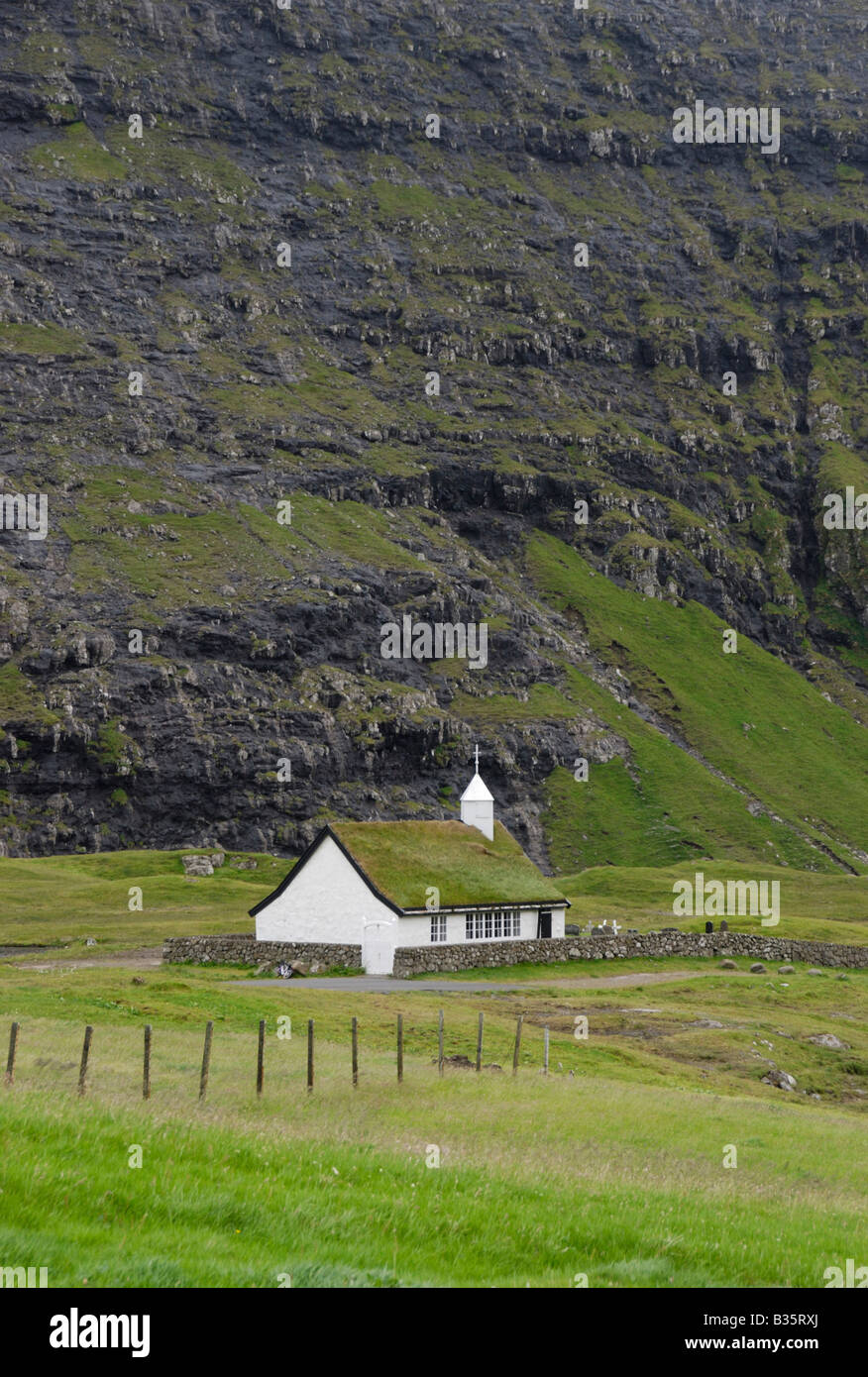 Turf roofed church Saksun Streymoy Faroe Islands Stock Photo - Alamy