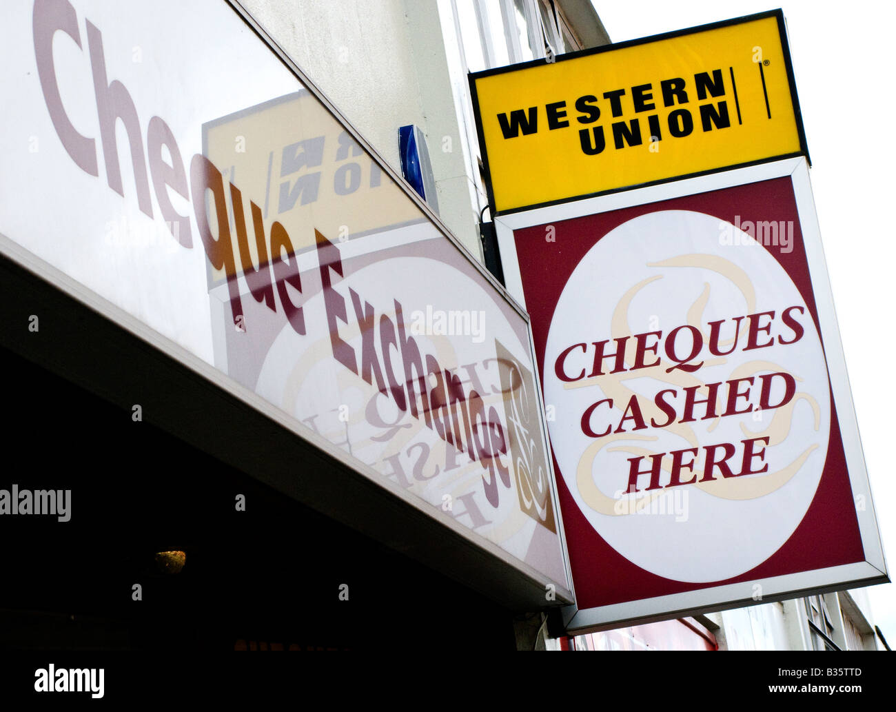 Cheque cashing shop hi-res stock photography and images - Alamy