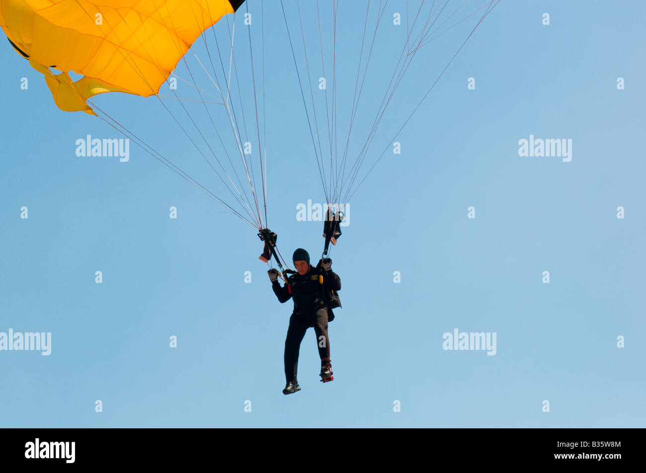 Skydiver & Parachute Stock Photo - Alamy
