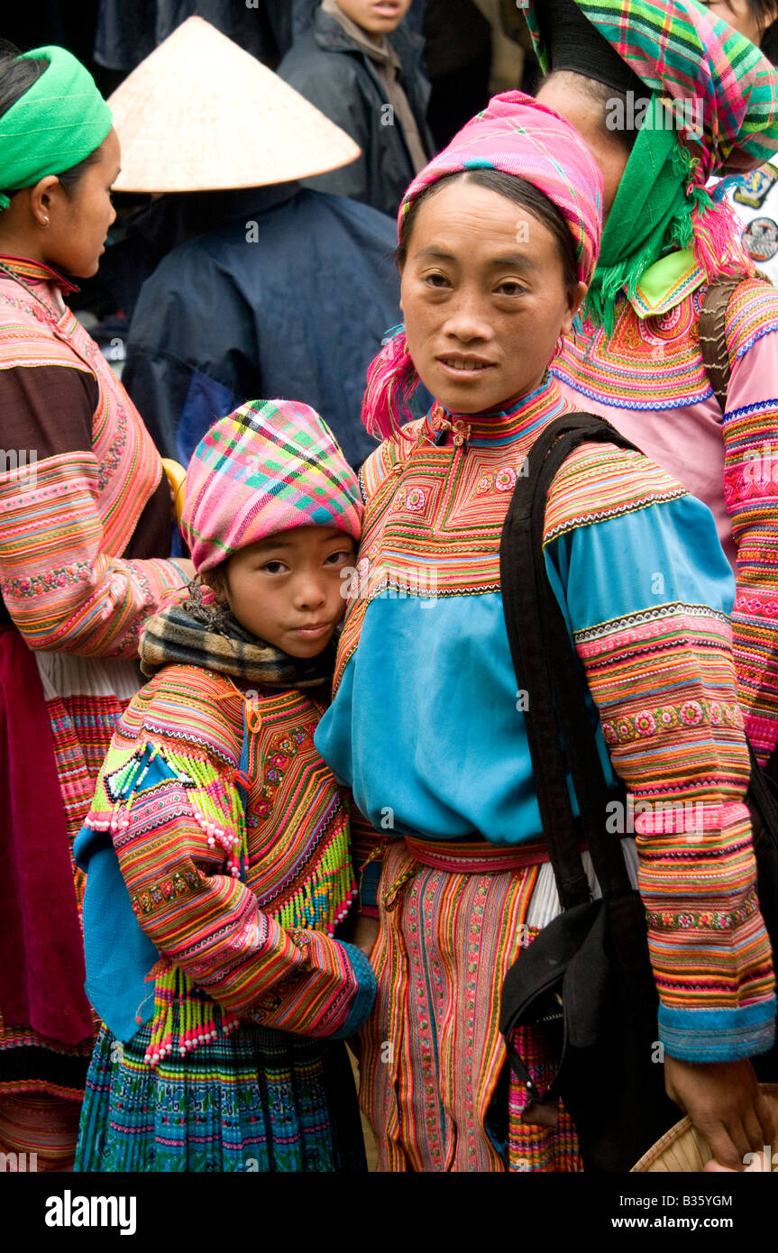 Hmong family hi-res stock photography and images - Alamy