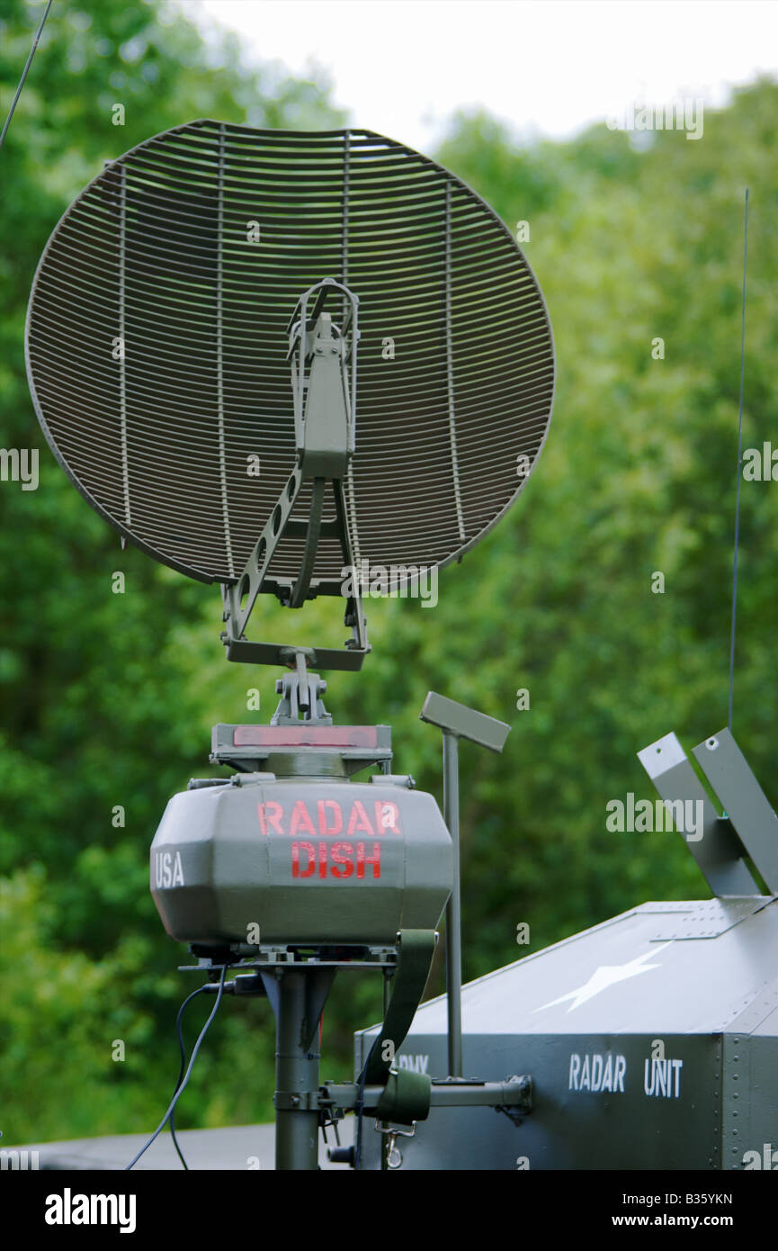 Radar dish hi-res stock photography and images - Alamy