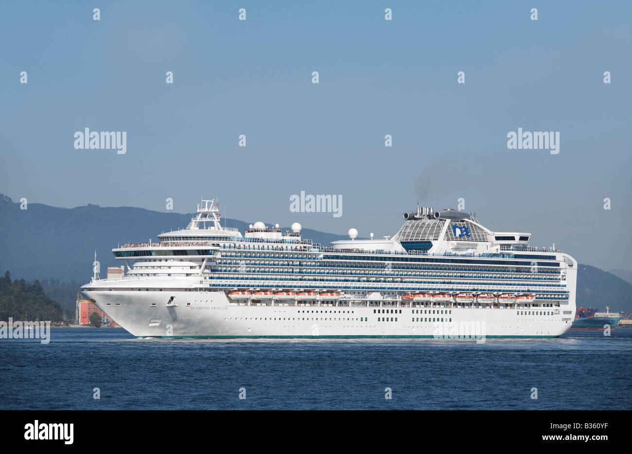 Diamond princess hi-res stock photography and images - Alamy