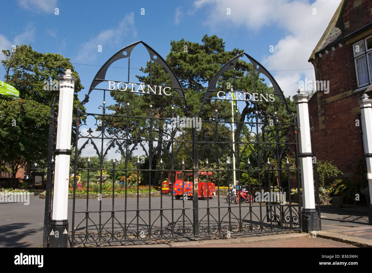 Gates at entrance to Southport Botanic Gardens Stock Photo - Alamy