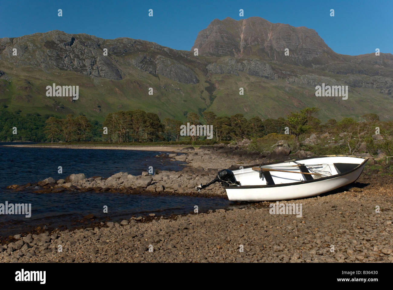 Loch maree boat hi-res stock photography and images - Alamy