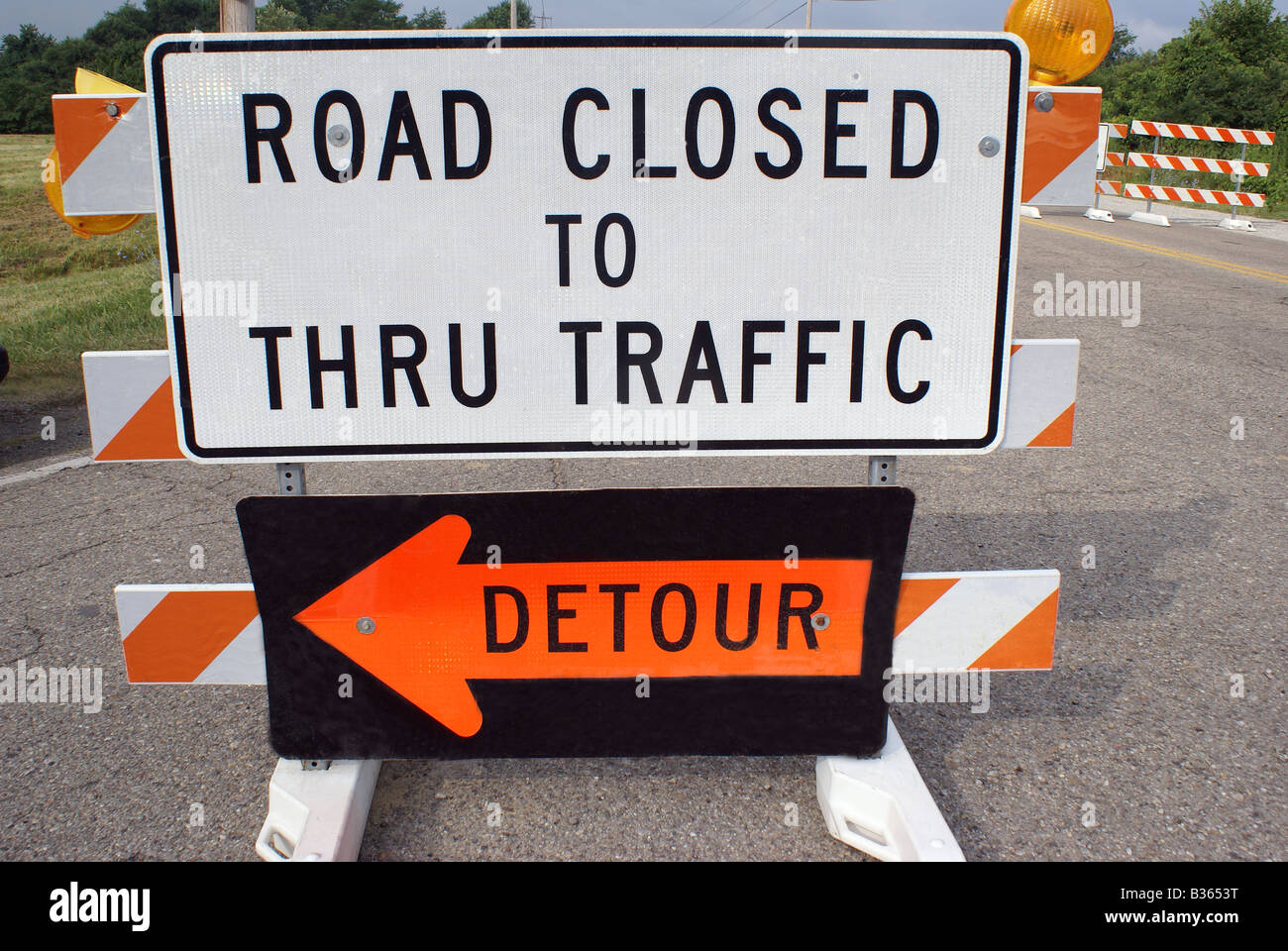 Blocked view road sign hi-res stock photography and images - Alamy