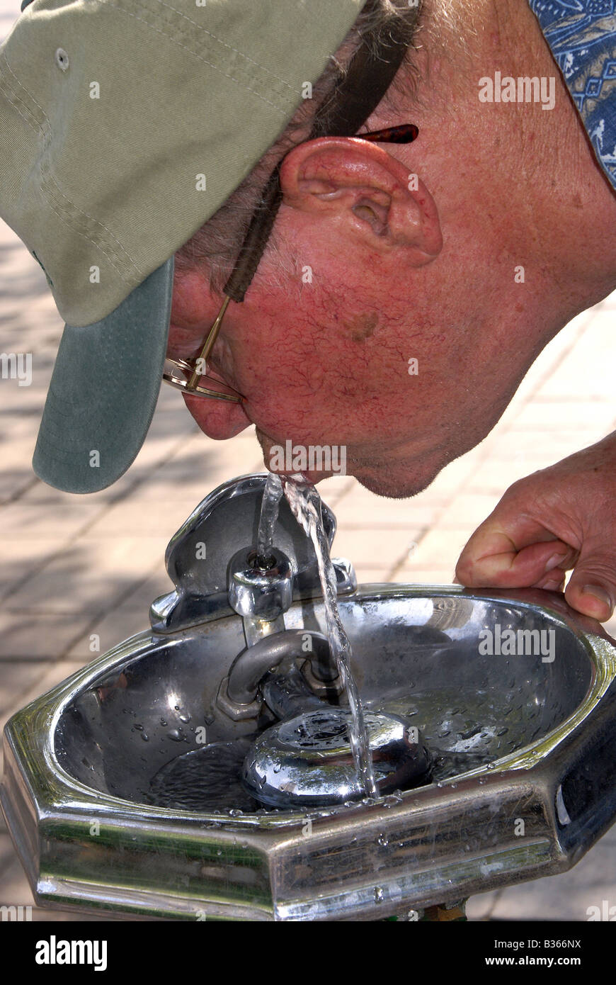 Quenching cap hi-res stock photography and images - Alamy