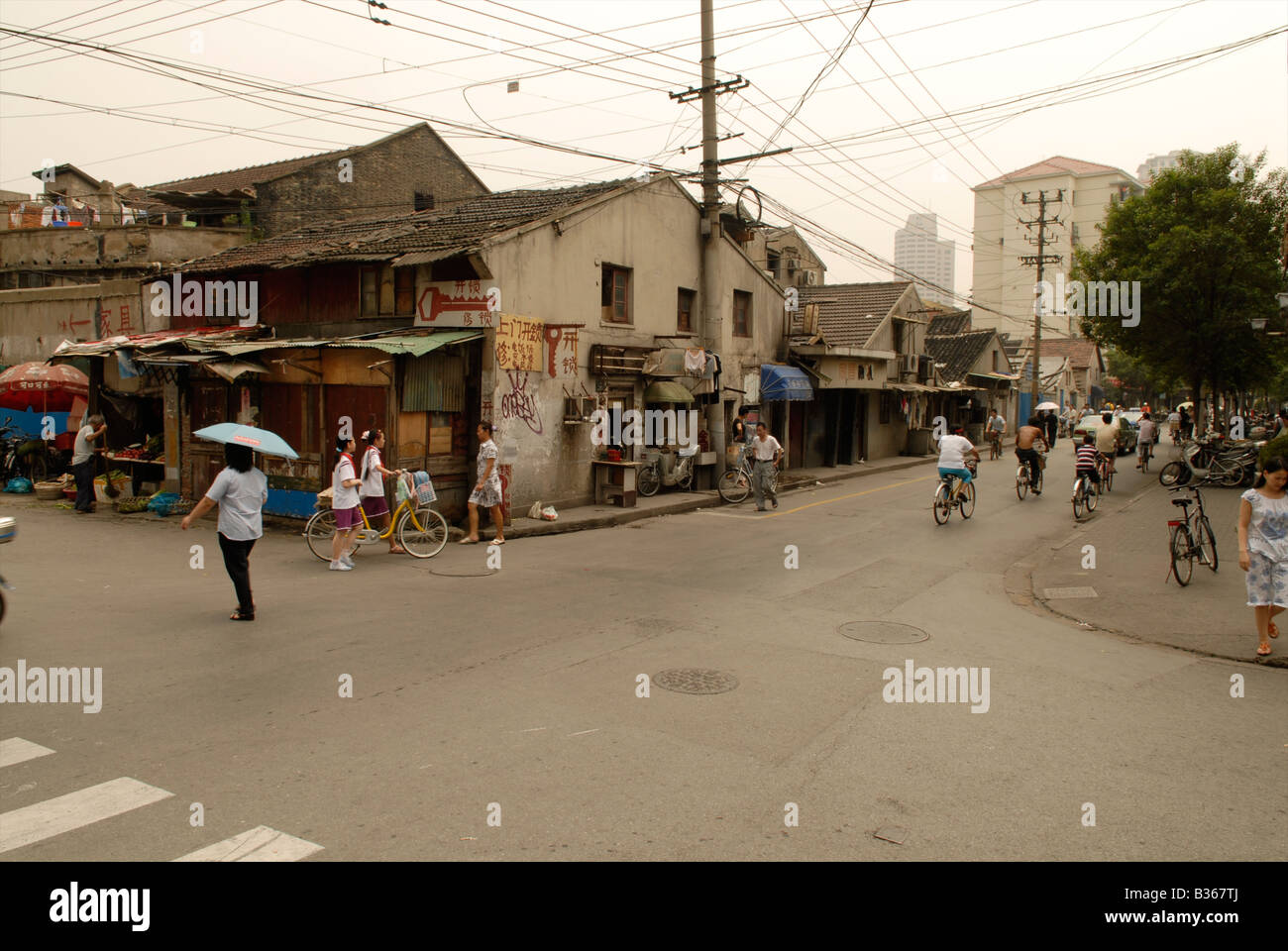 Intersection people hi-res stock photography and images - Alamy