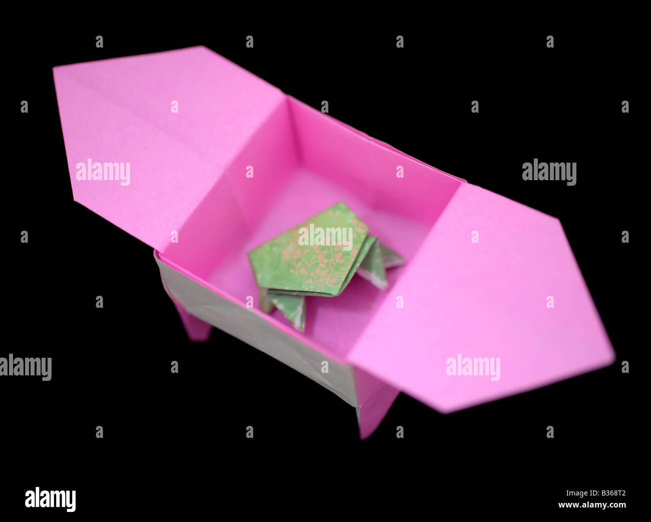 Origami box hi-res stock photography and images - Alamy