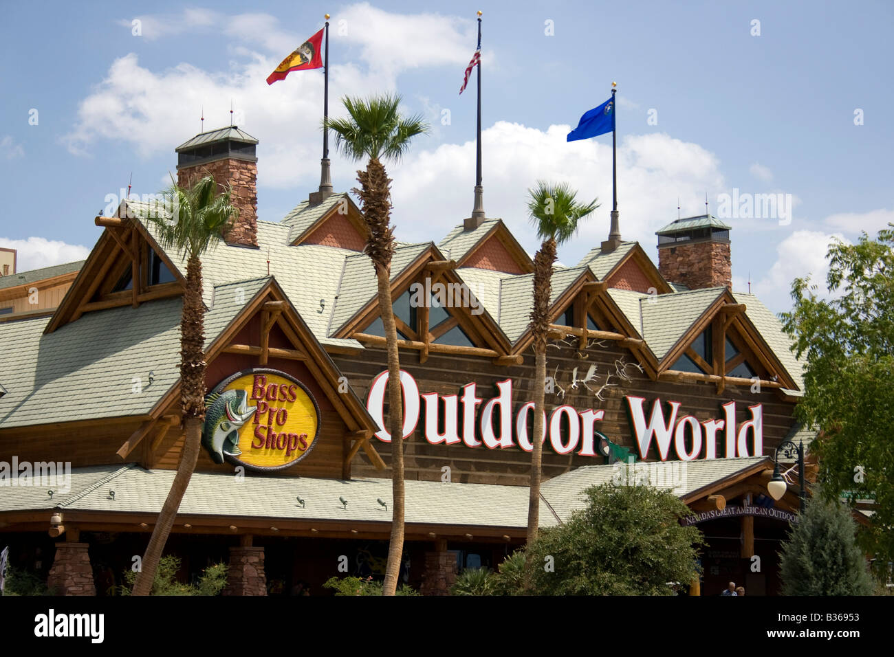 Bass pro retail store hi-res stock photography and images - Alamy