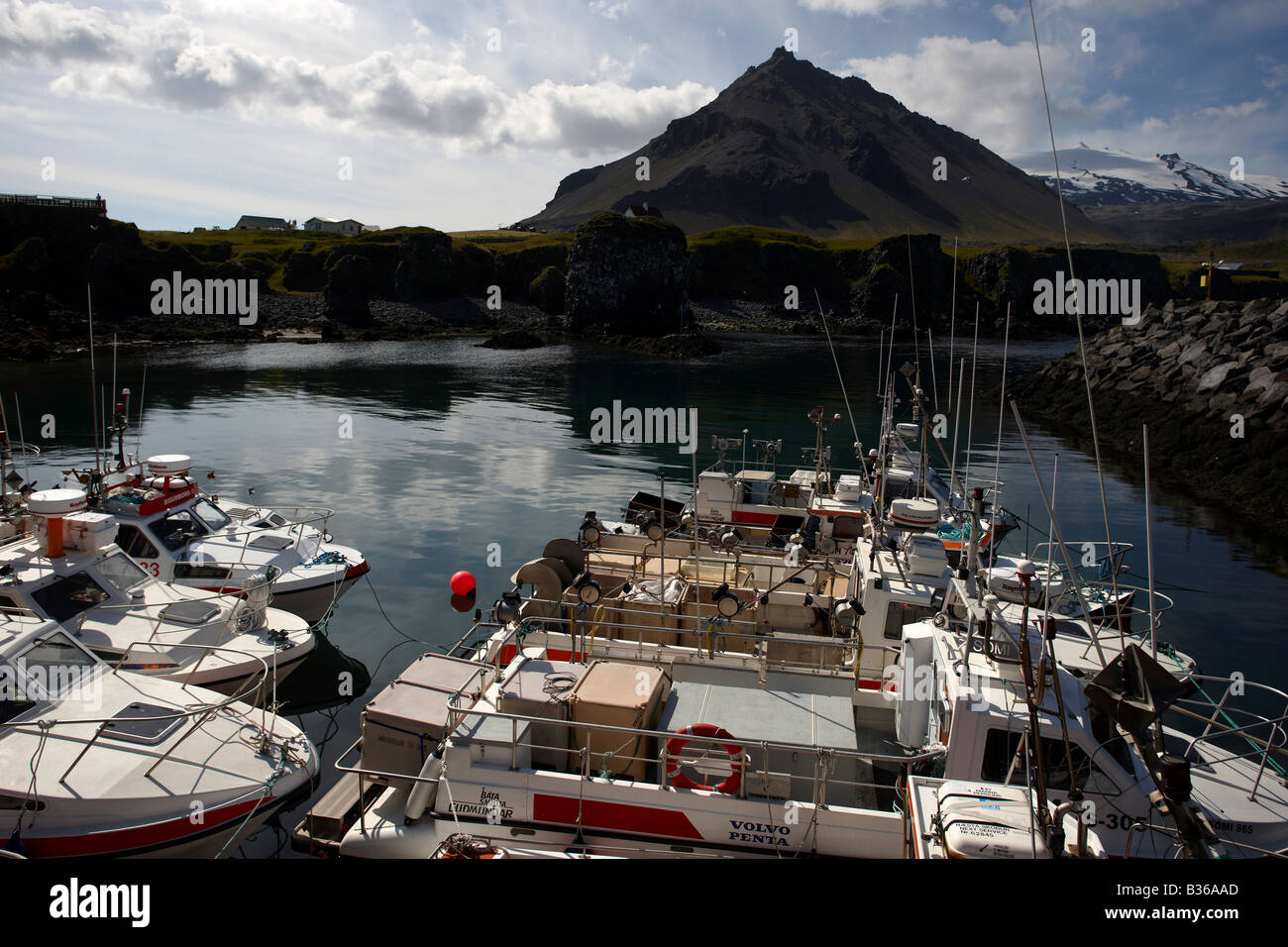 Fishing boats in arnarstapi harbour hi-res stock photography and images ...