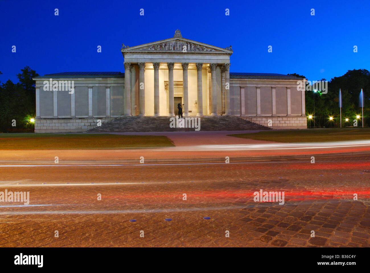 State antique collections hi-res stock photography and images - Alamy