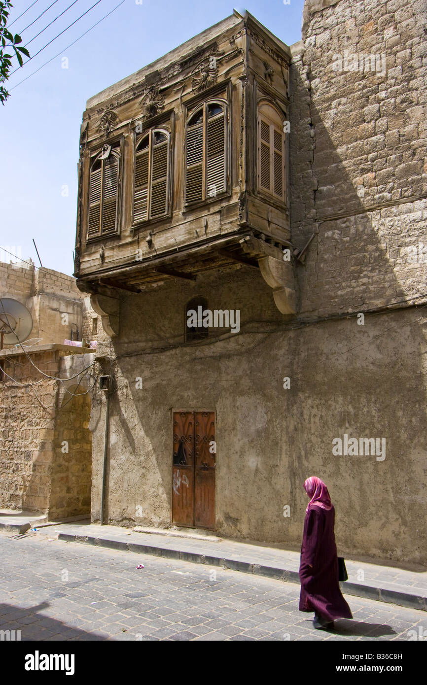 Person from aleppo hi-res stock photography and images - Alamy
