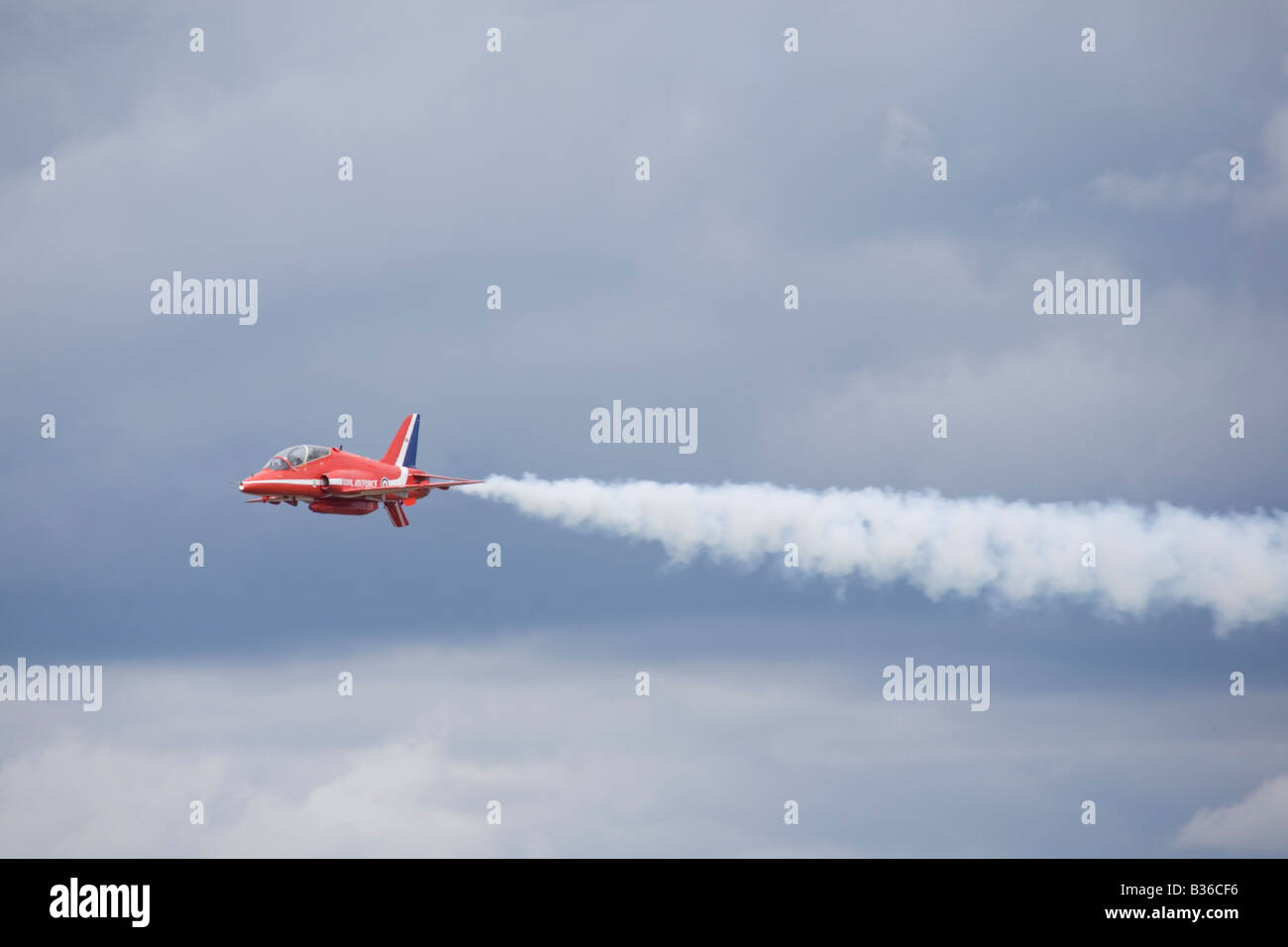 The Red Arrows at Farnborough International Airshow July 2008 Stock ...