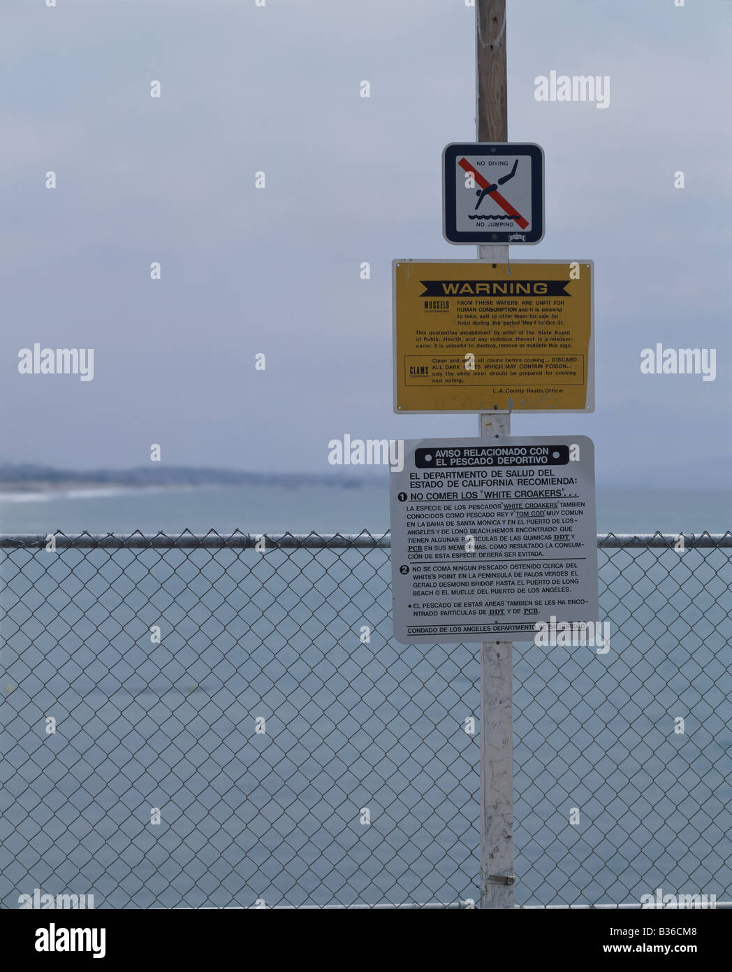 Sign on jetty in Santa Monica Stock Photo - Alamy