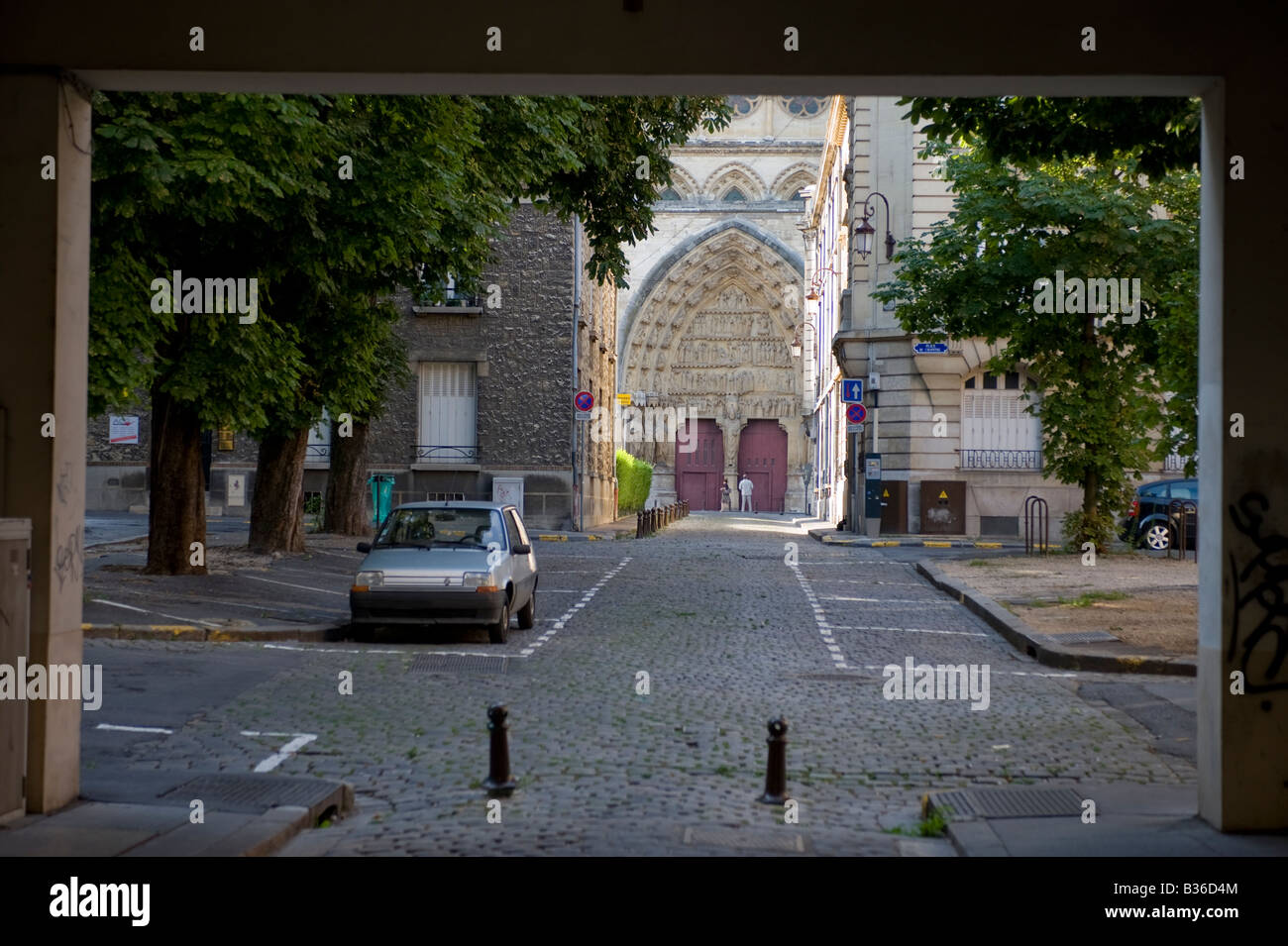Archway france hi-res stock photography and images - Alamy