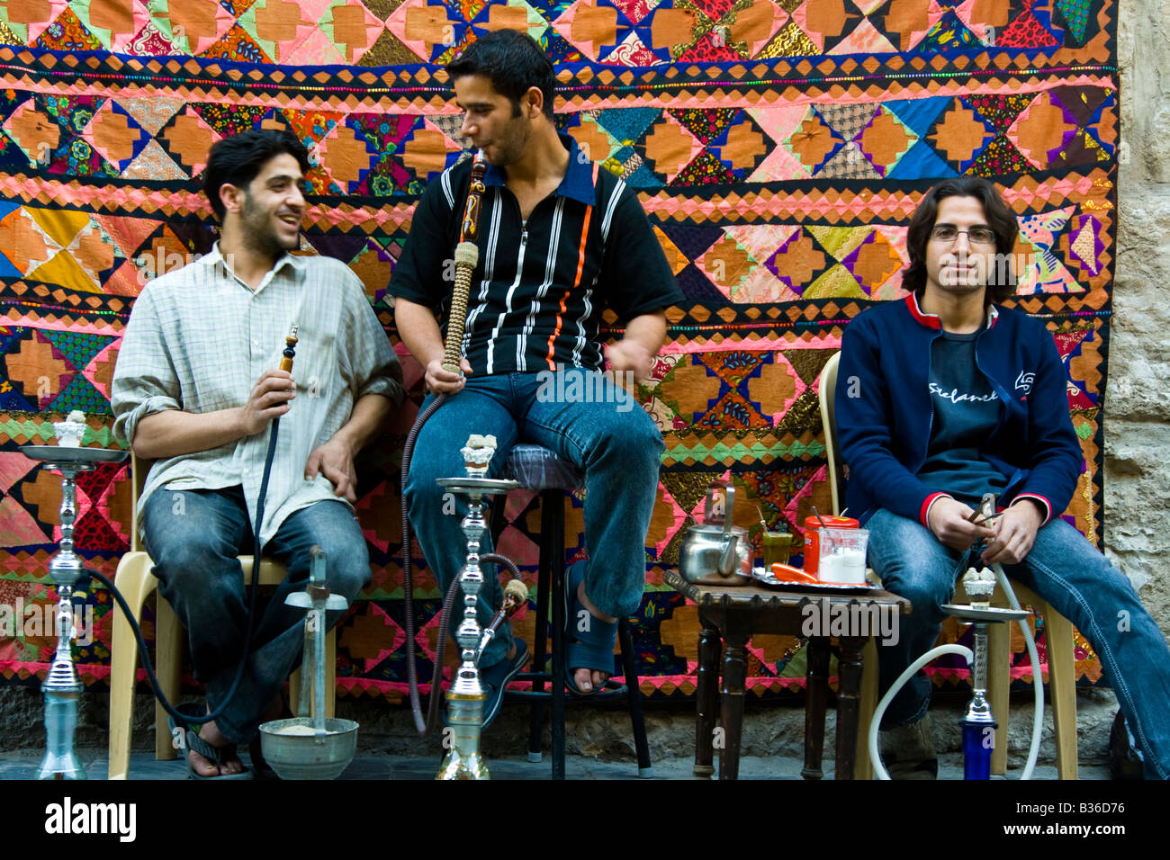 Smoking in the middle east hi-res stock photography and images - Alamy