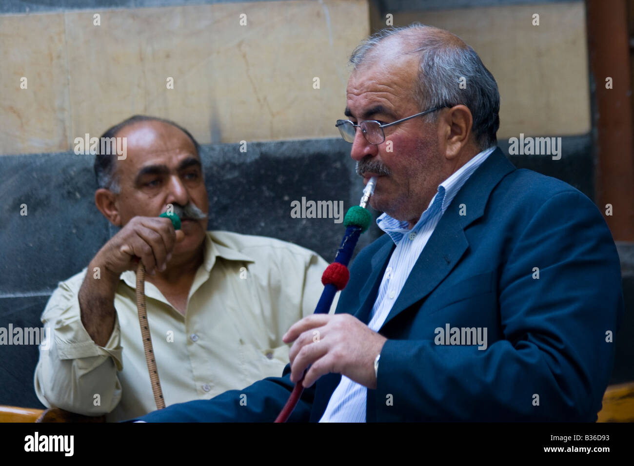 Middle east smoking culture hi-res stock photography and images - Alamy