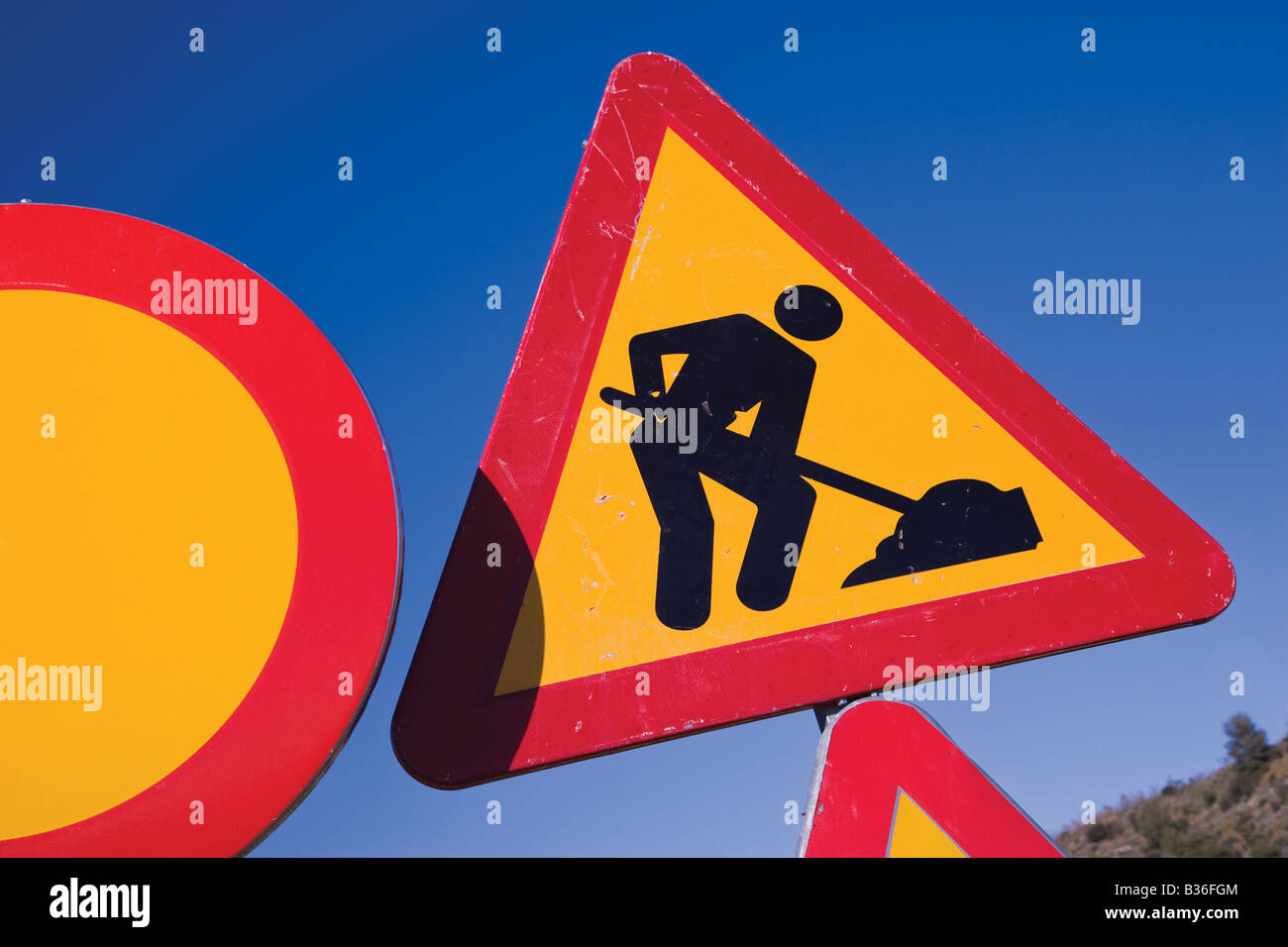 Men At Work Signs Stock Photos & Men At Work Signs Stock Images - Alamy