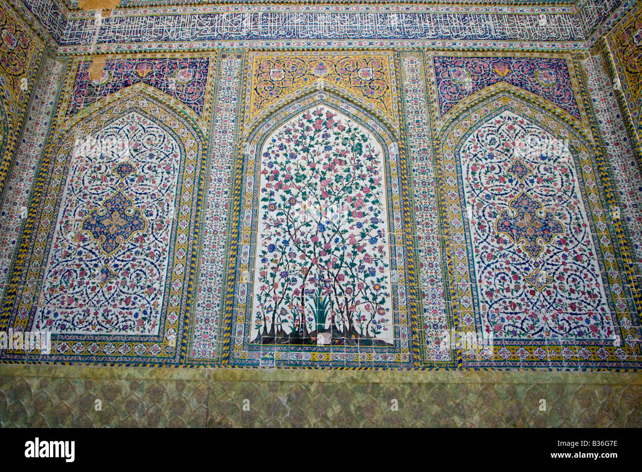 Ceramic Tile Detail inside Masjid e Vakil or Regents Mosque in Shiraz ...