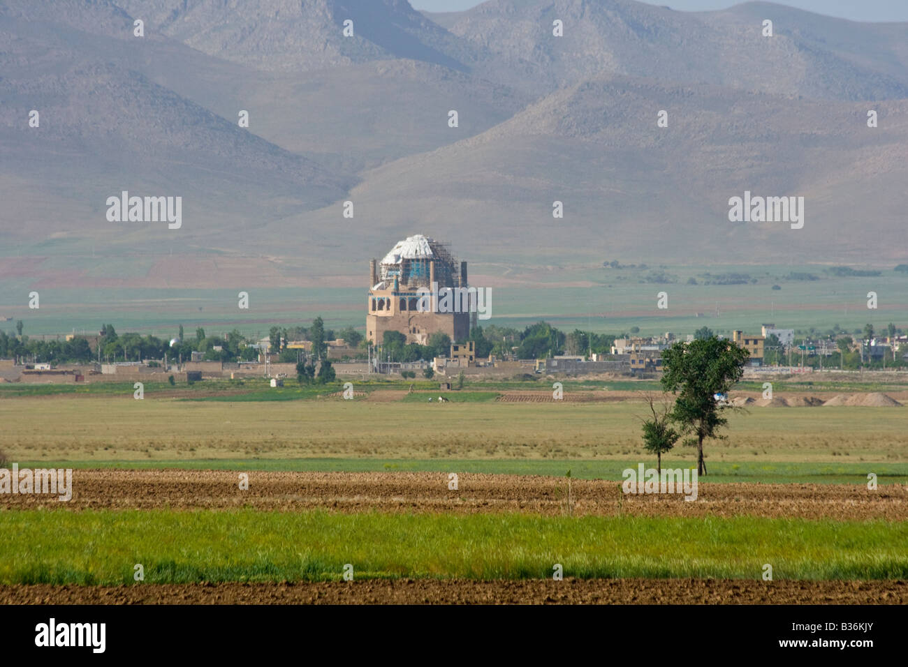 Oljeitu Mausoleum in Soltaniyeh Iran Stock Photo - Alamy