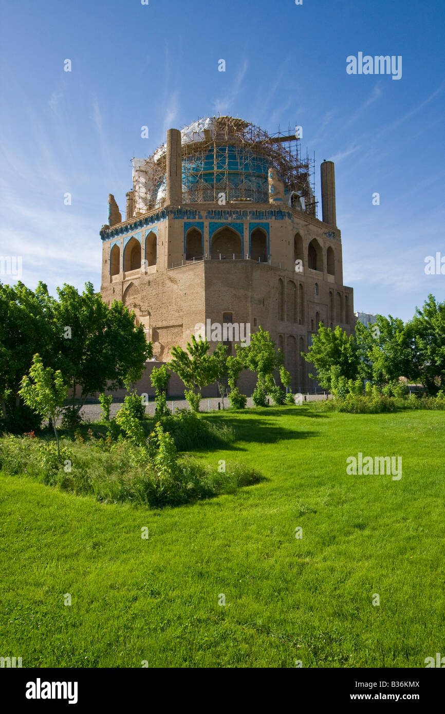 Oljeitu Mausoleum in Soltaniyeh Iran Stock Photo - Alamy