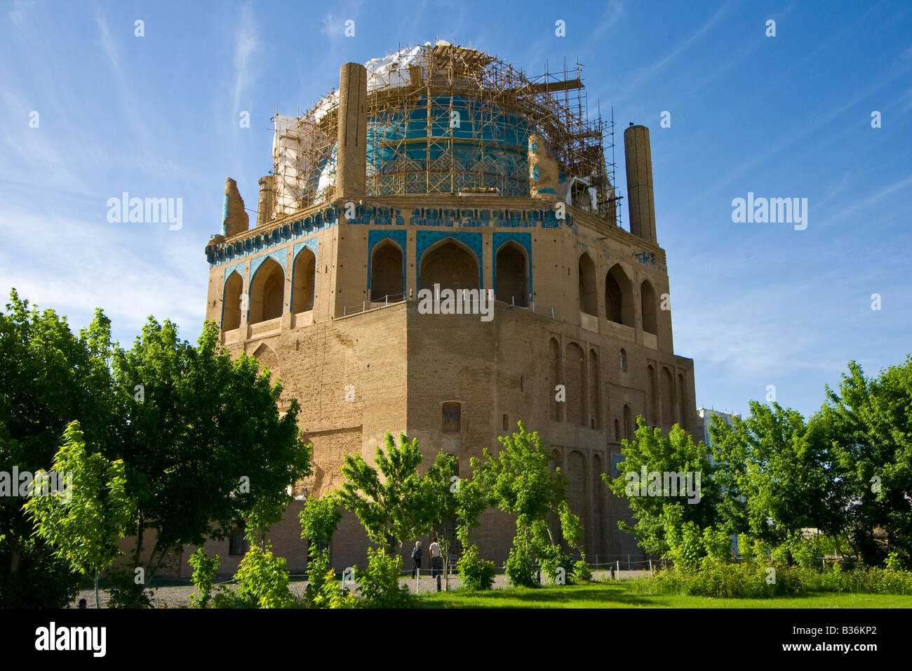 Oljeitu mausoleum in soltaniyeh iran hi-res stock photography and ...