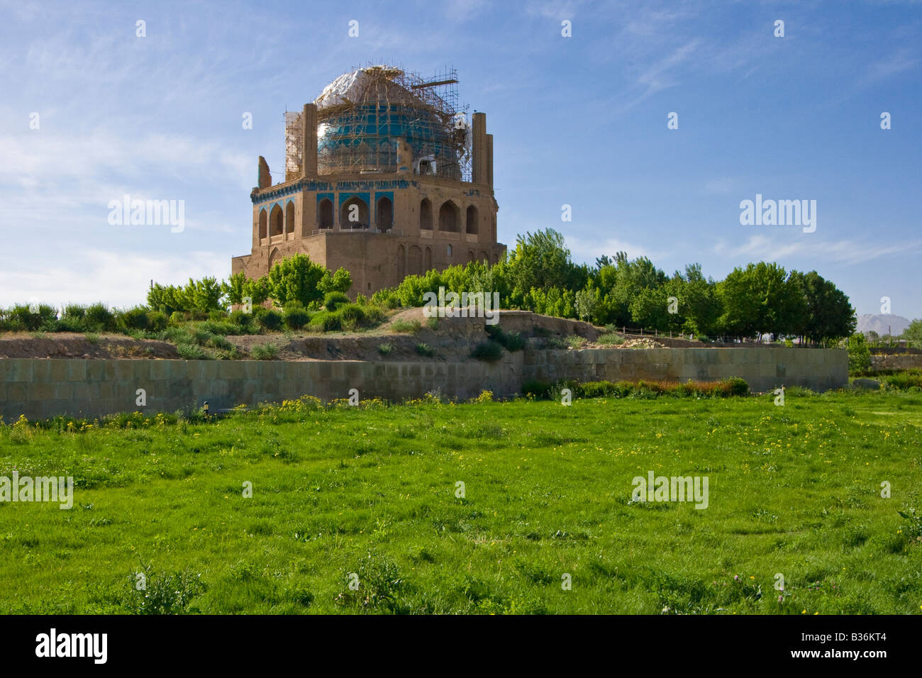Oljeitu Mausoleum in Soltaniyeh Iran Stock Photo - Alamy