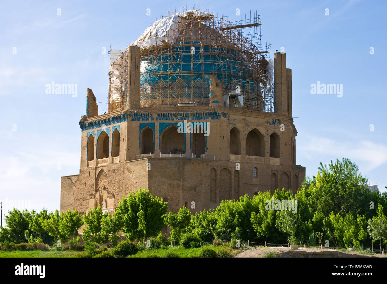 Oljeitu Mausoleum in Soltaniyeh Iran Stock Photo - Alamy
