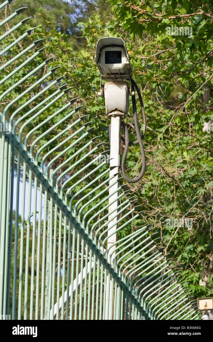 U.s embassy security hi-res stock photography and images - Alamy