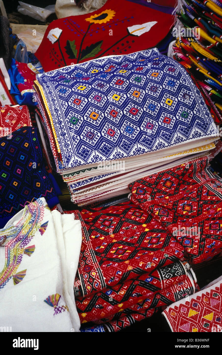 Mayan fabrics hi-res stock photography and images - Alamy