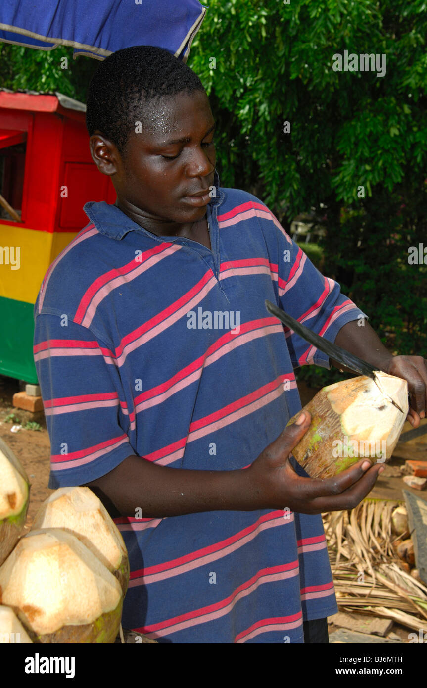 African man machete hi-res stock photography and images - Alamy