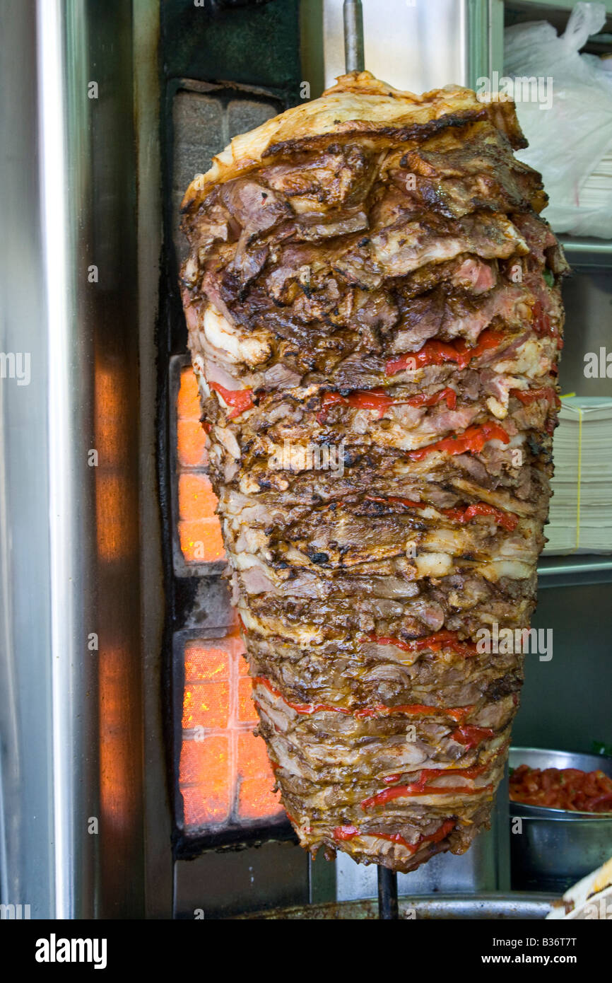 Shwarma hi-res stock photography and images - Alamy