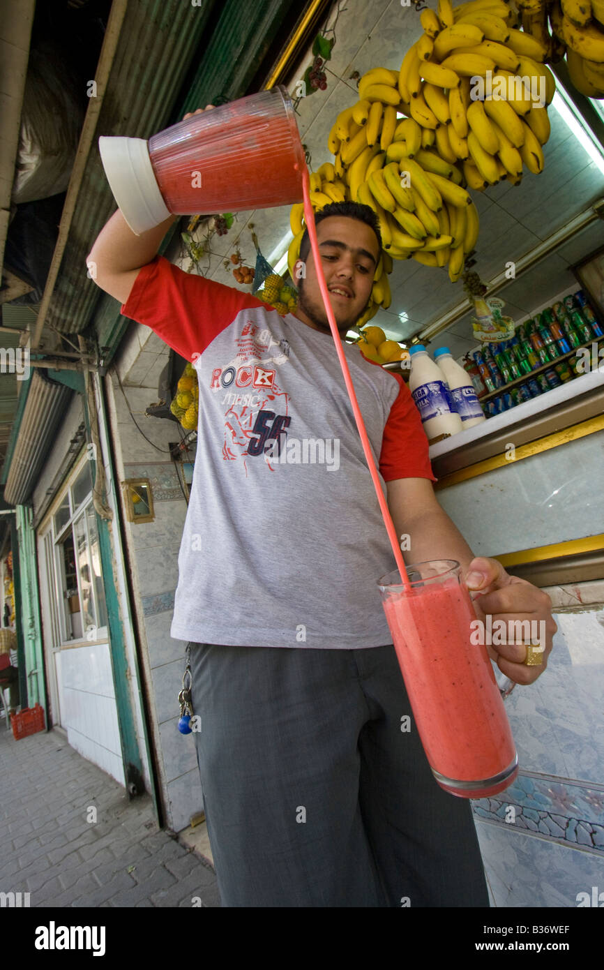 Fruit Juice Vendor in Aleppo Syria Stock Photo - Alamy