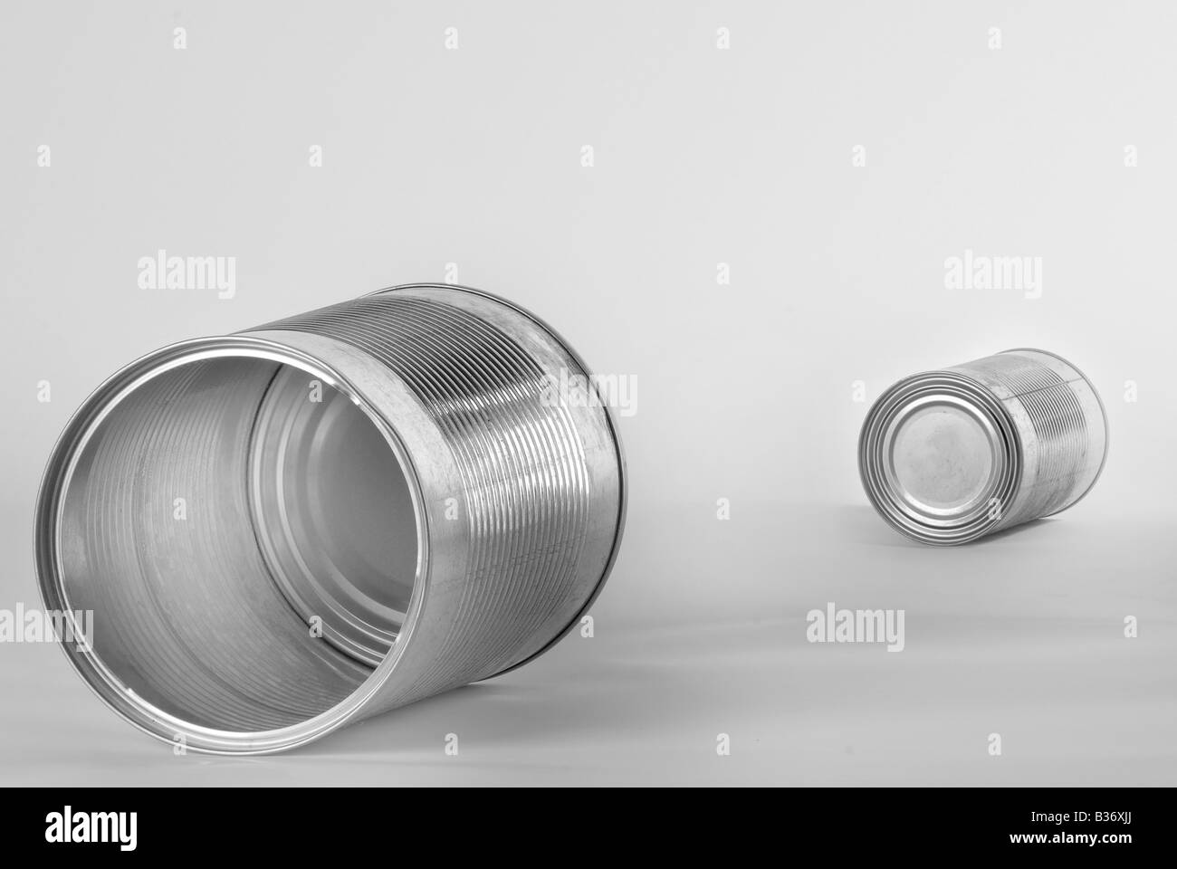 Tin cans and string hi-res stock photography and images - Alamy