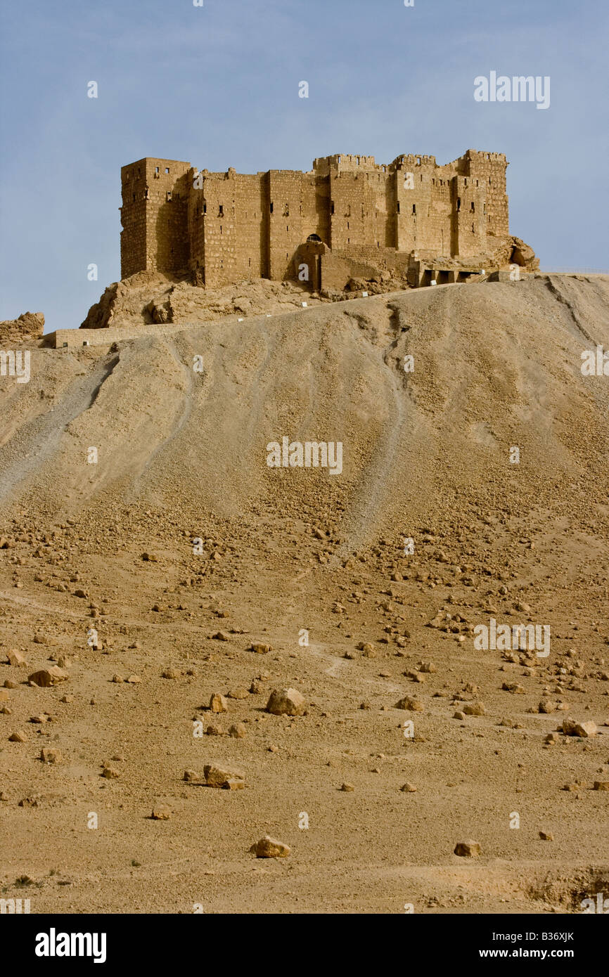 Arab Castle Qalaat Ibn Maan in Palmyra Syria Stock Photo - Alamy