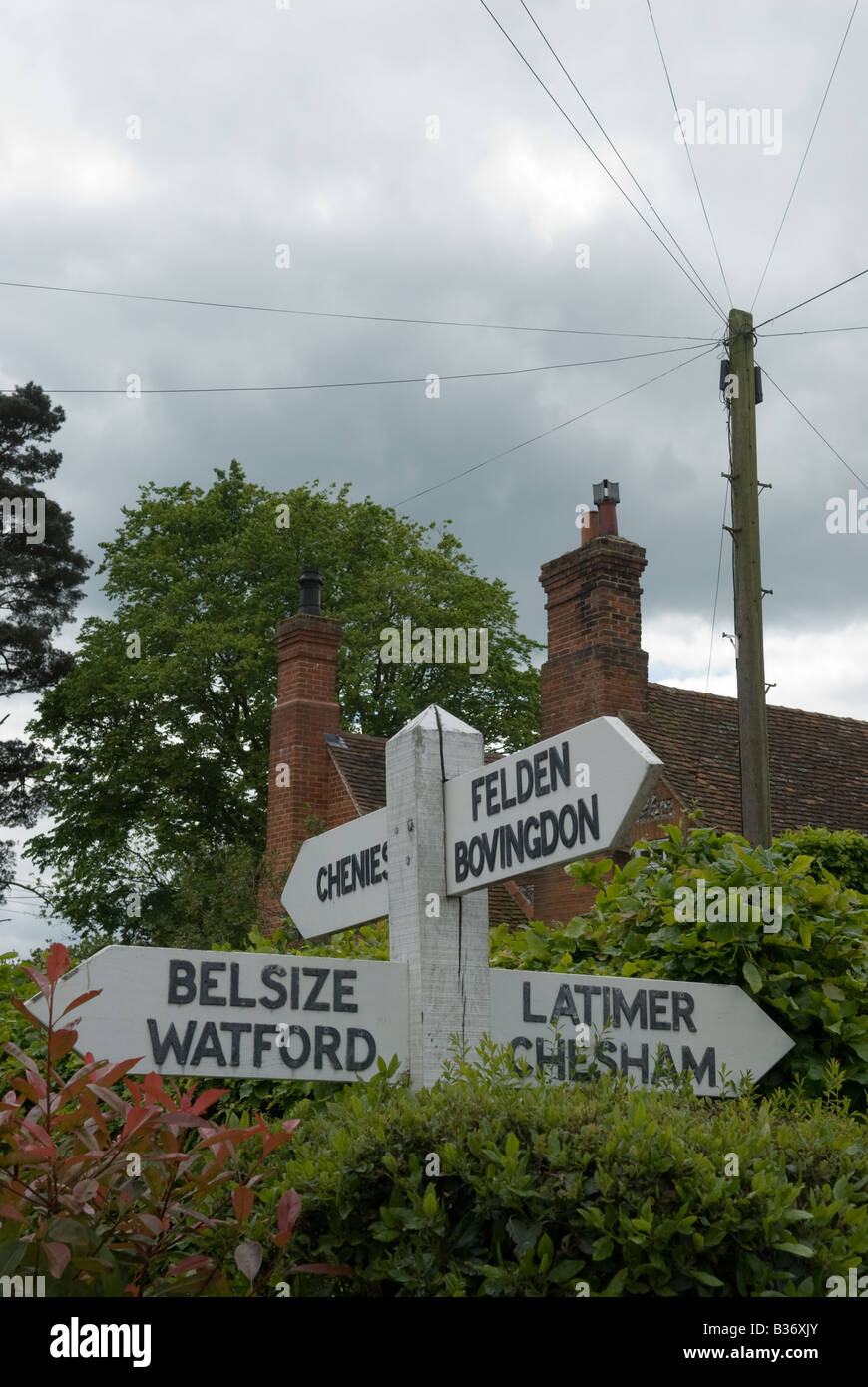 Signpost Hertfordshire Rural England Stock Photo - Alamy