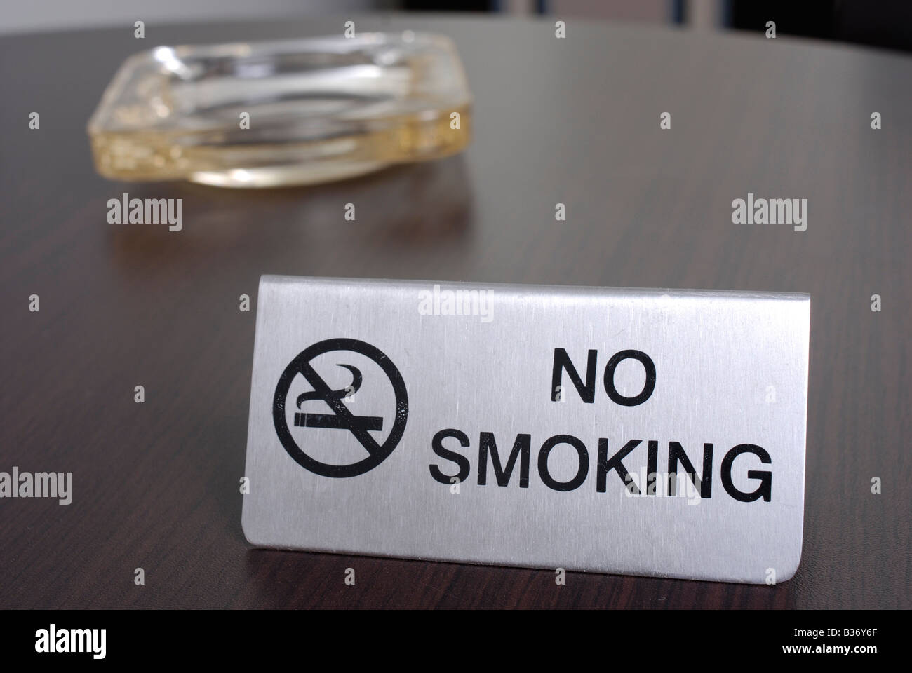 Ashtray sign hi-res stock photography and images - Alamy