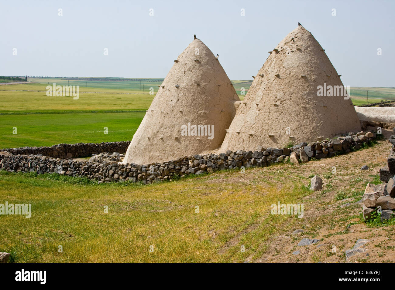Beehive house syria hi-res stock photography and images - Alamy