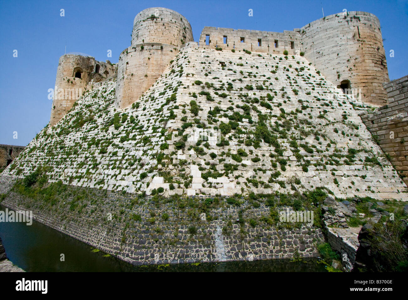 Crak Des Chevaliers or Al Hosn Crusader Castle in Syria Stock Photo - Alamy