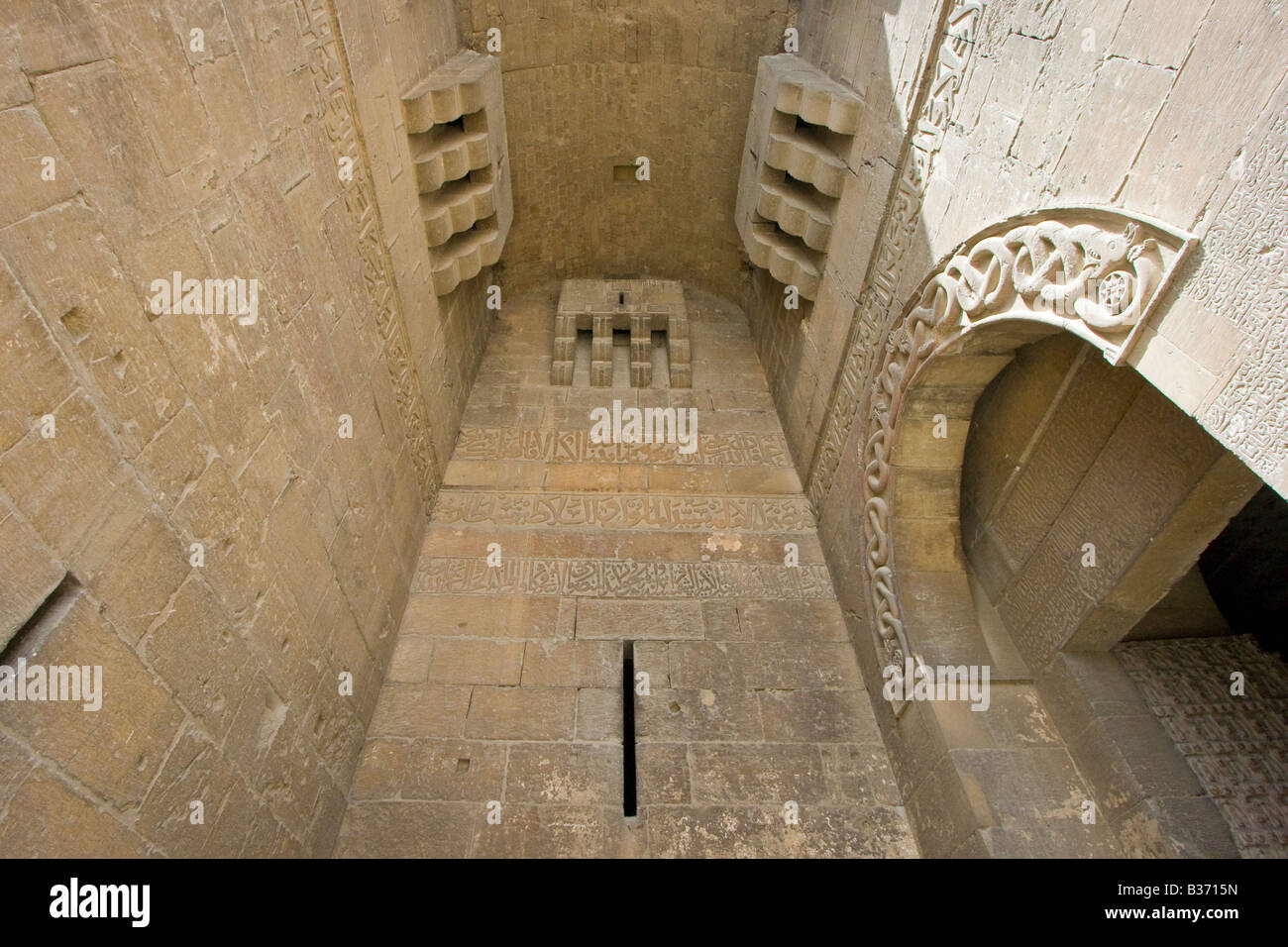 Machicolations hi-res stock photography and images - Alamy