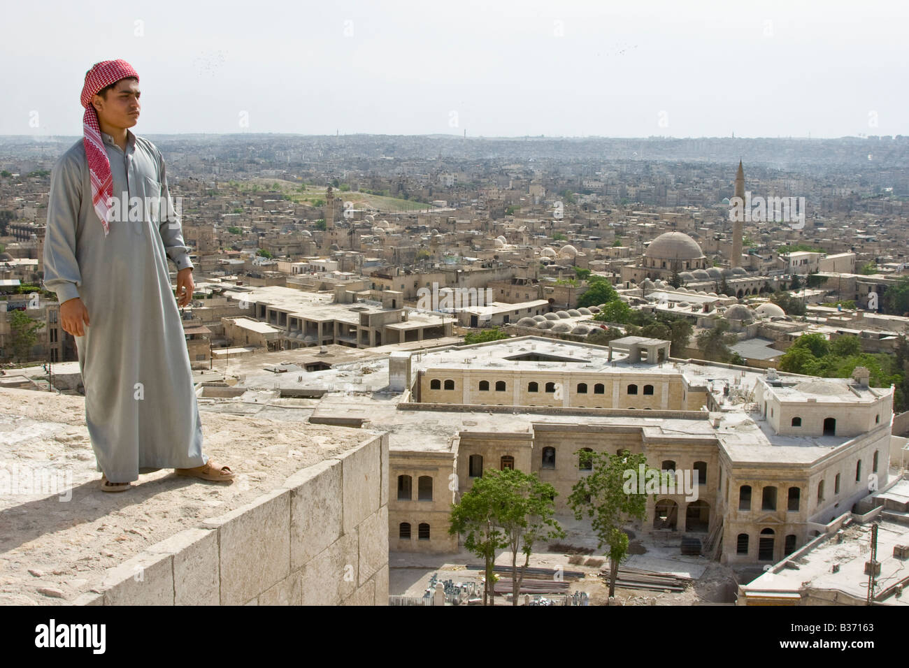 Person from aleppo hi-res stock photography and images - Alamy