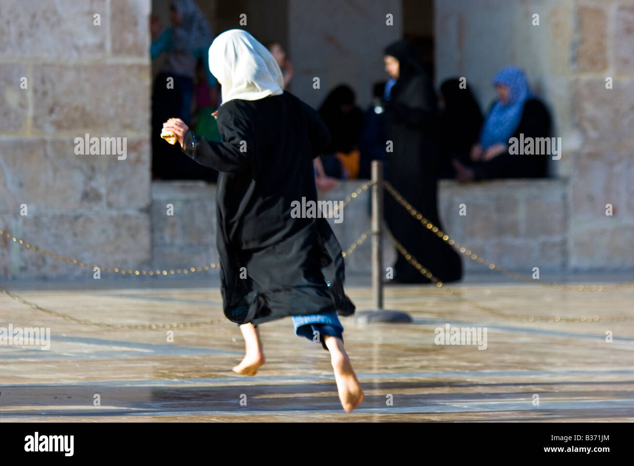 Aleppo mosque children hi-res stock photography and images - Alamy