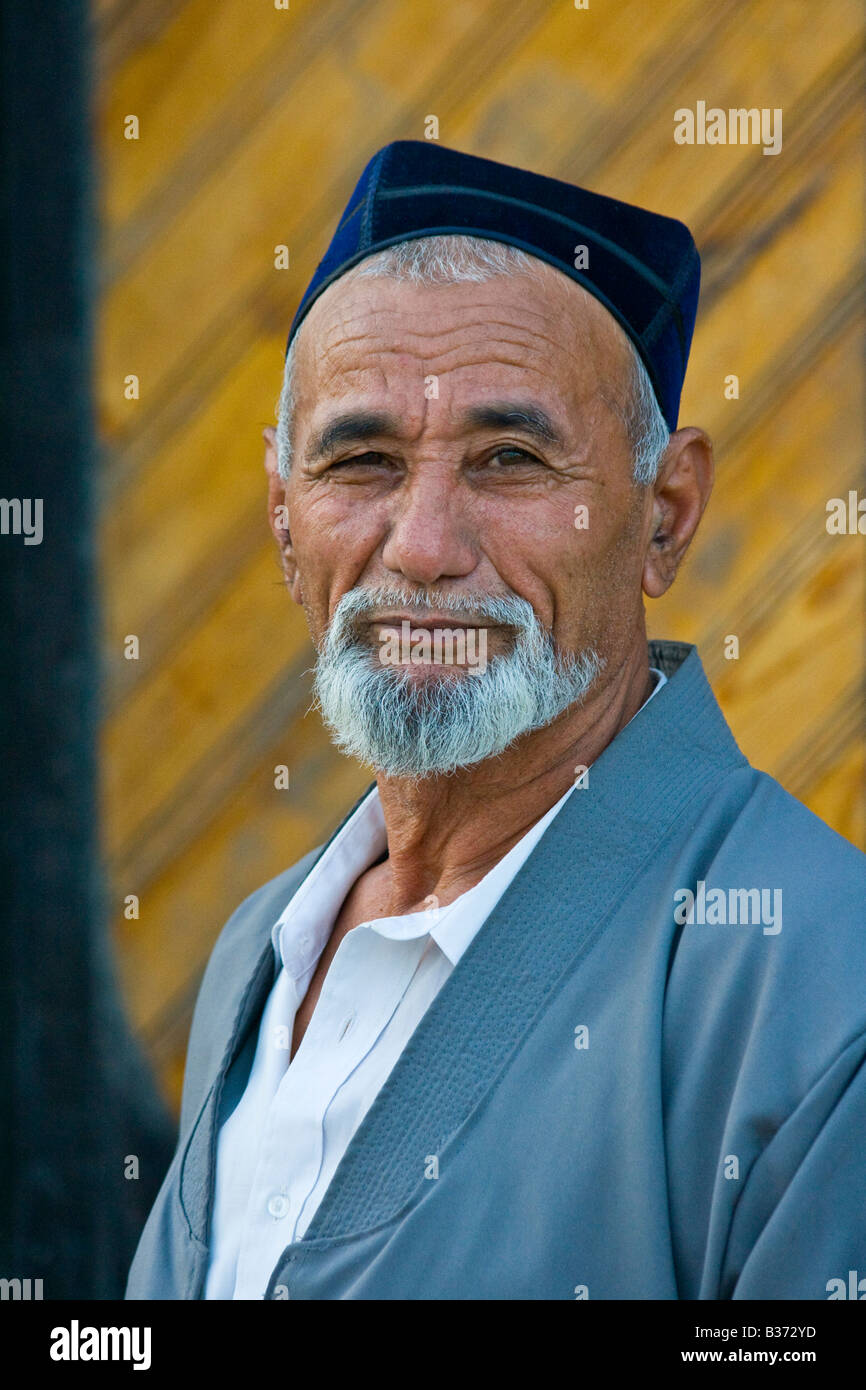 Uzbek Man in Bukhara Uzbekistan Stock Photo - Alamy