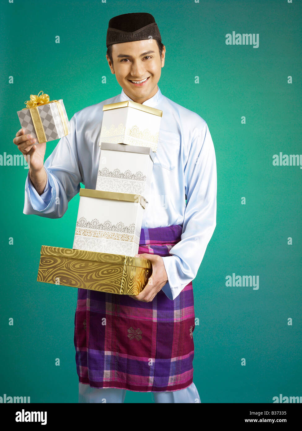 Box lifting gear hi-res stock photography and images - Alamy