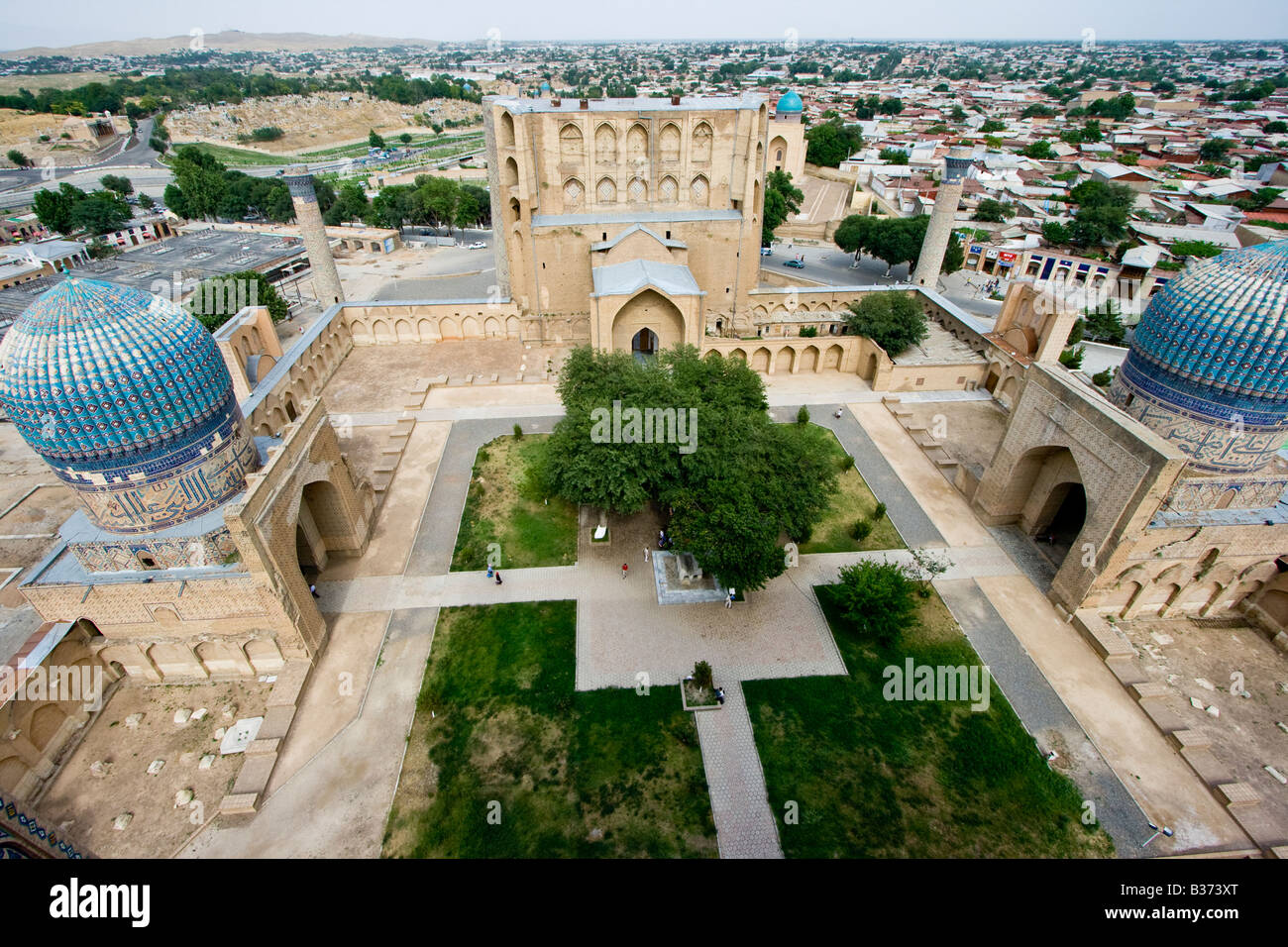 Bibi Khanym Mosque in Samarkand Uzbekistan Stock Photo - Alamy
